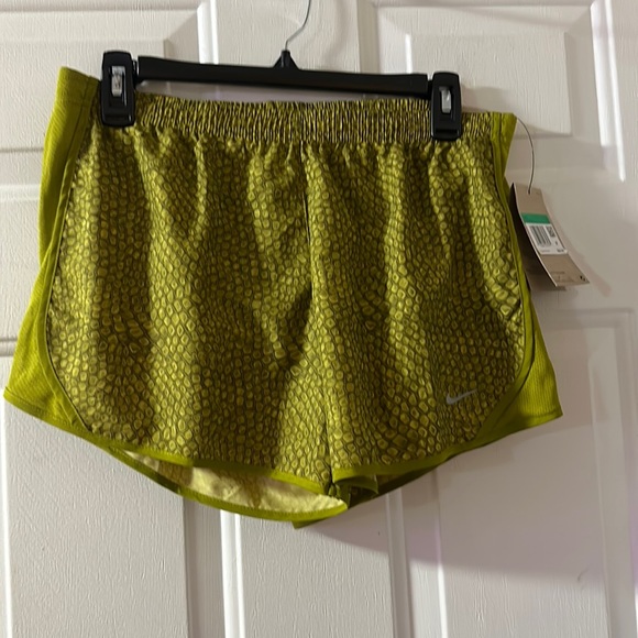 Nike | Bottoms | Nike Alligator Print Tempo Running Shorts Green Nwt ...